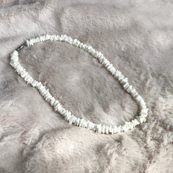 Jewelry | Off White Shell Necklace 18 Inches Round | Poshmark